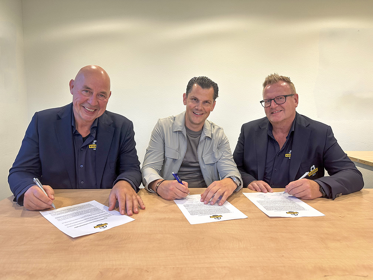 Ben Borst en Rijnsburgse Boys tekenen nieuw contract - Rijnsburgse Boys