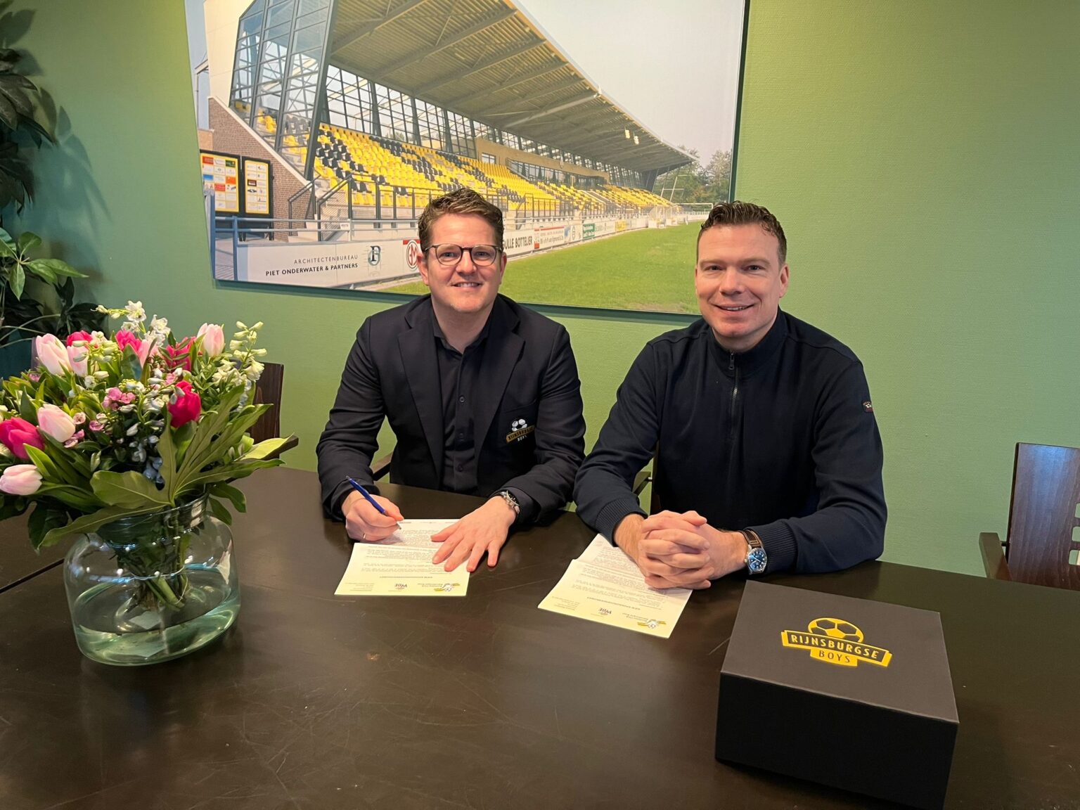 Ben Borst en Rijnsburgse Boys tekenen nieuw contract - Rijnsburgse Boys
